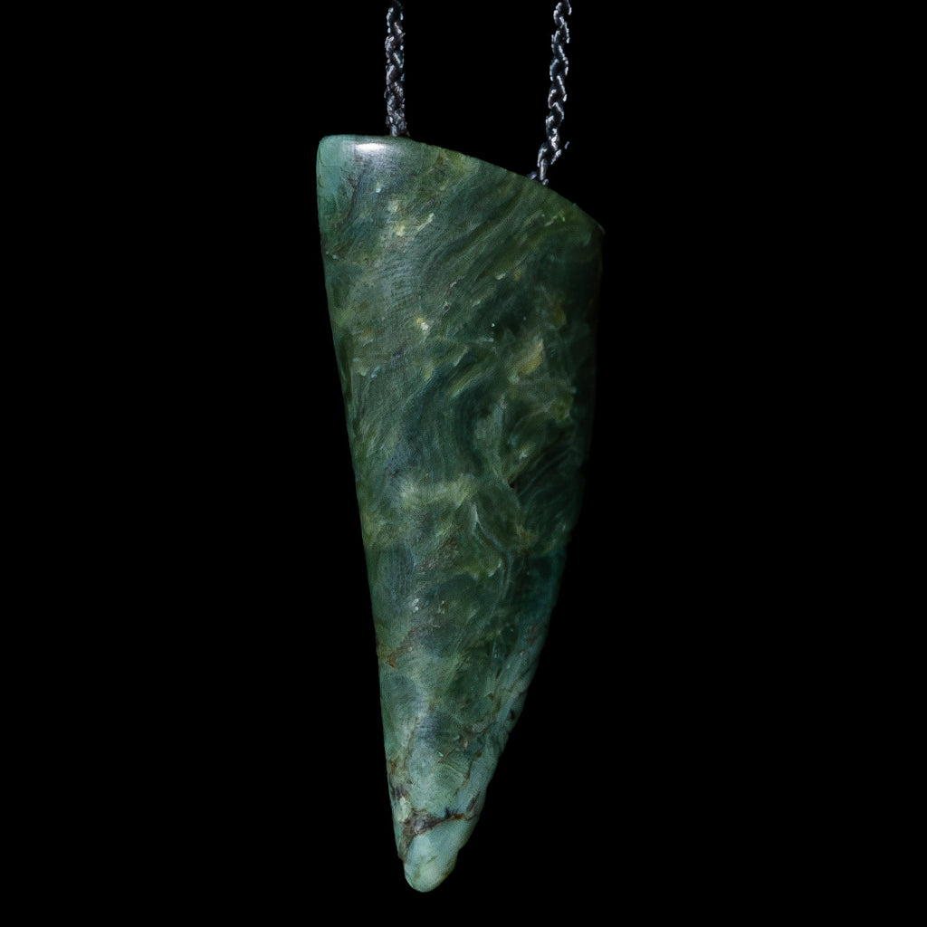 Handcrafted Rei Niho (tooth) Pounamu Greenstone pendant by Ben Callow ...