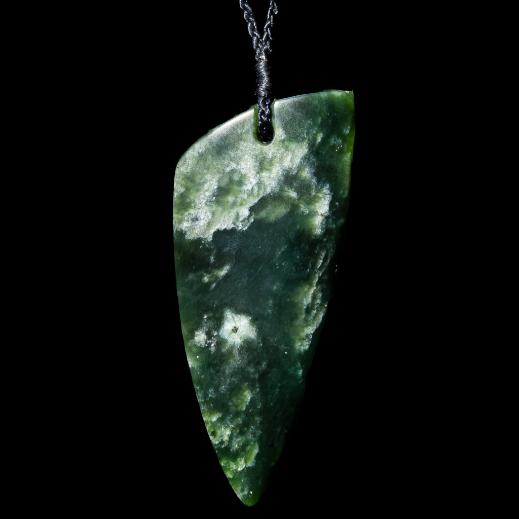 Handcrafted Rei Niho (tooth) Pounamu Greenstone pendant by Ben Callow ...